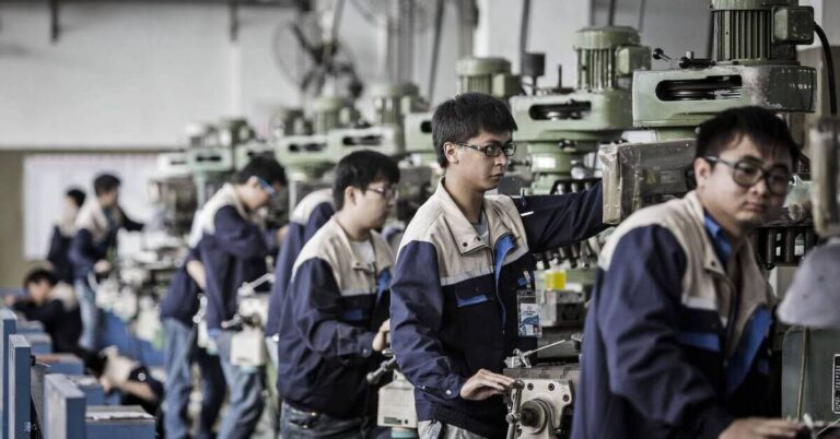 Low-Volume Manufacturing: A Comprehensive Guide | AT-Machining