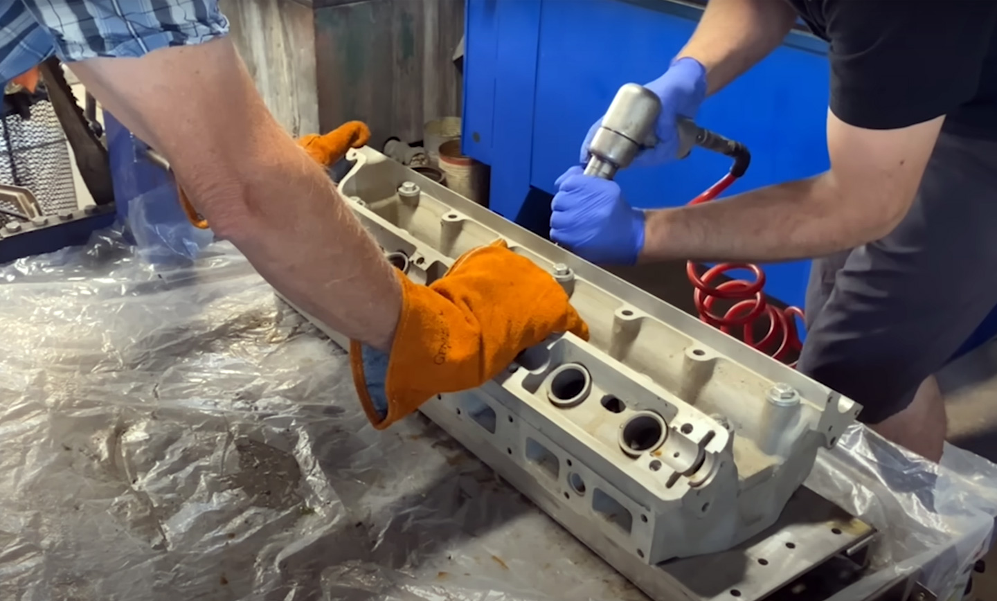 CNC Robotics Meets CNC Machining: Maximize Production Efficiency | AT ...