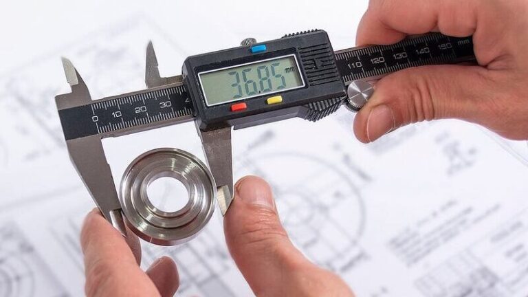 Top CNC Machining Challenges: Identifying and Overcoming Issues | AT ...