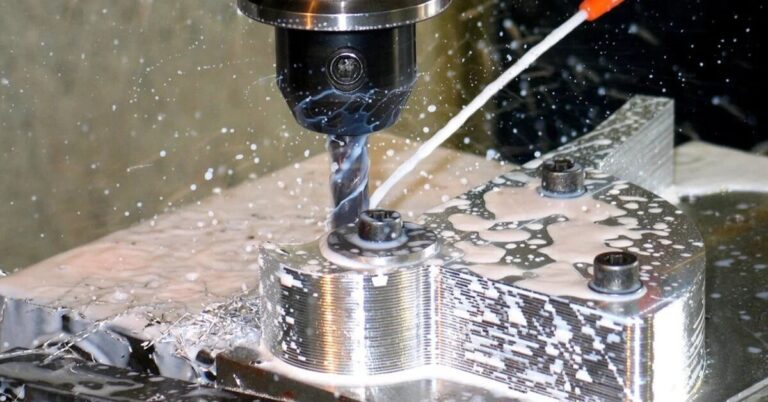 CNC Milling: A Detailed Explanation of the Process | AT-Machining